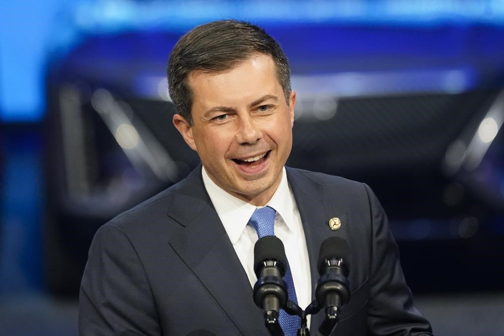 Buttigieg awards grant to tear down divisive Detroit highway – Winnipeg ...
