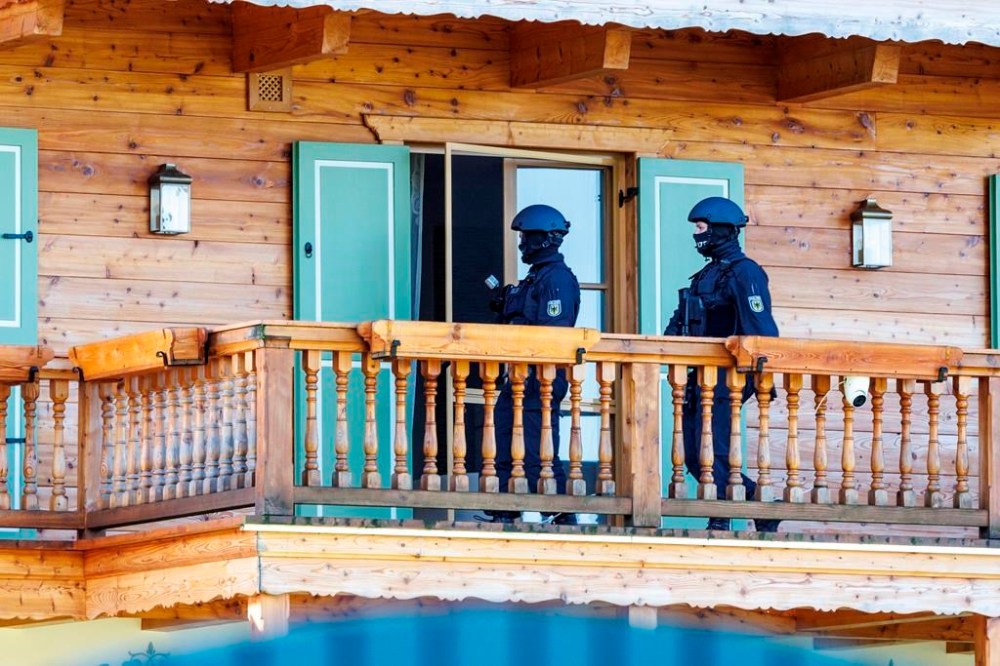 Germany raids 24 properties linked to Putin ally Usmanov – Winnipeg ...