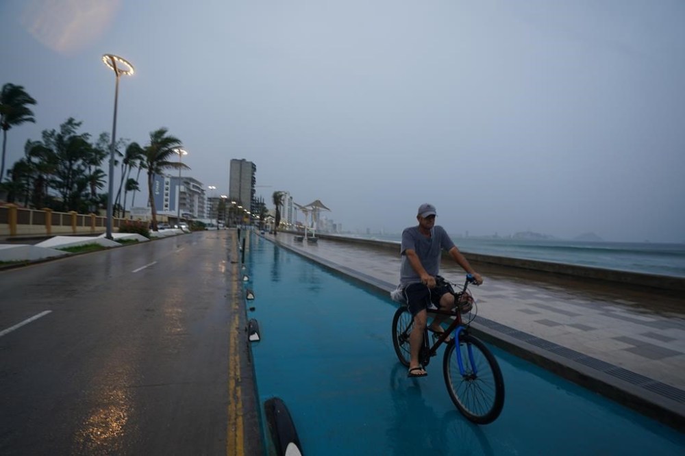 Hurricane Orlene hits Mexico’s Pacific coast near Mazatlan – Winnipeg ...