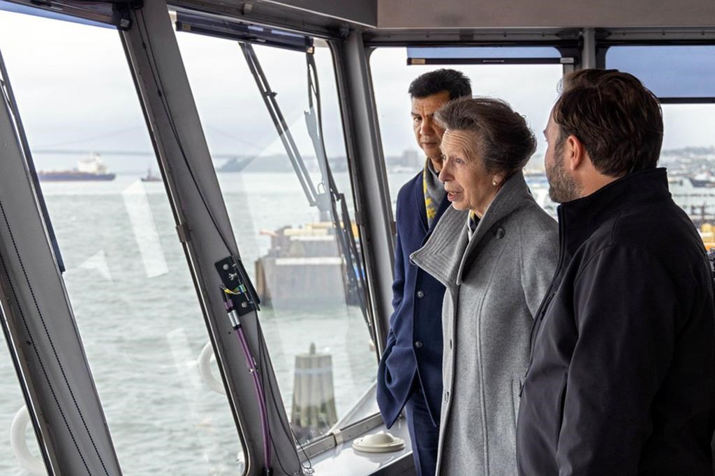 Princess Anne takes the Staten Island ferry to Manhattan – Winnipeg ...