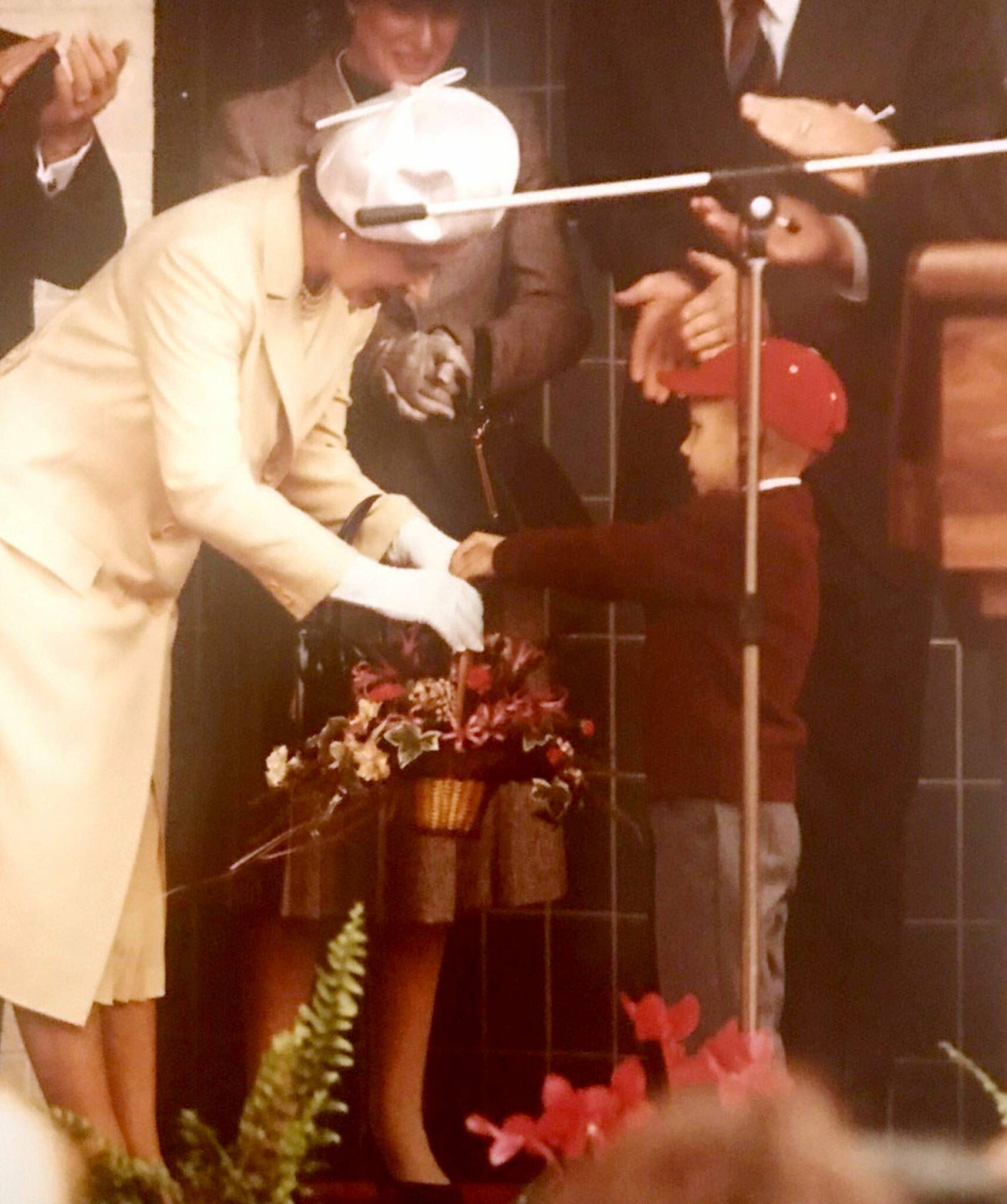 A bow and a curtsy – Winnipeg Free Press