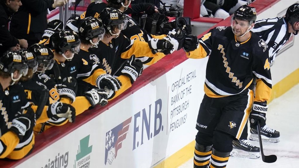 Penguins jump on Kings early, roll to 6-1 victory – Winnipeg Free Press