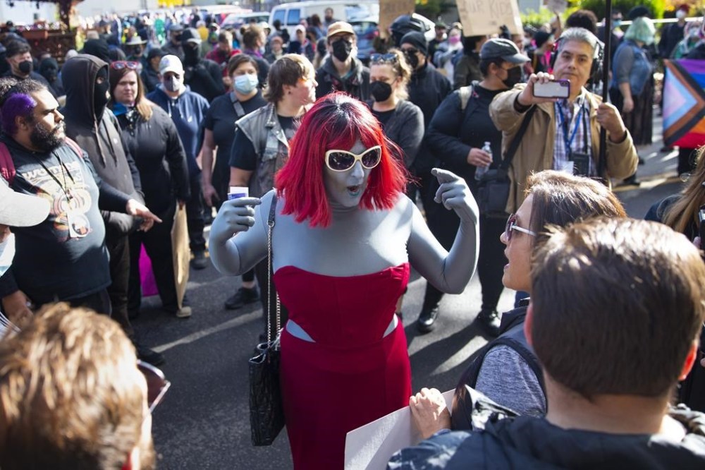 EXPLAINER: Drag queens and how they got pulled into politics – Winnipeg ...