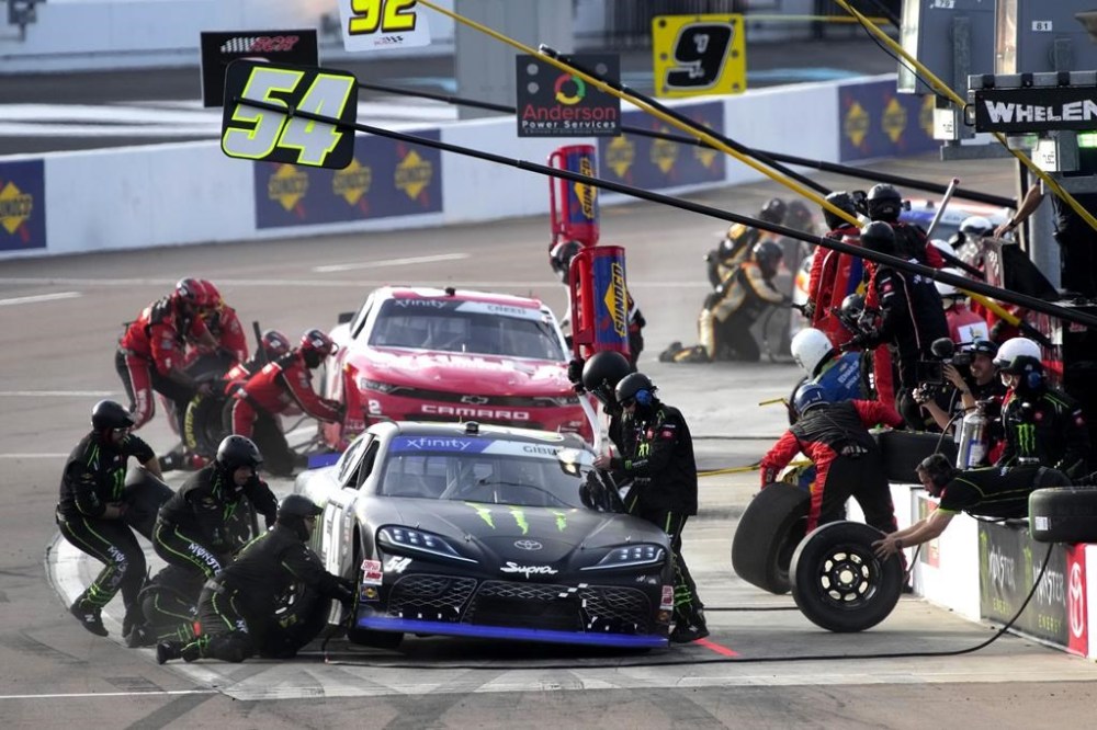 Gibbs wins first NASCAR Xfinity Series title with late pass – Winnipeg ...