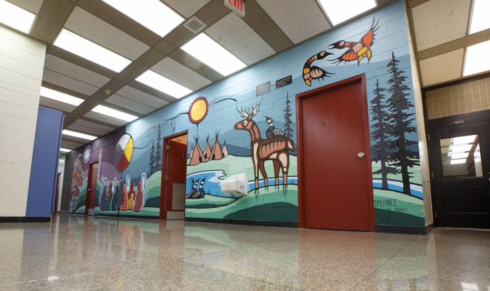 Murals make art of healing – Winnipeg Free Press