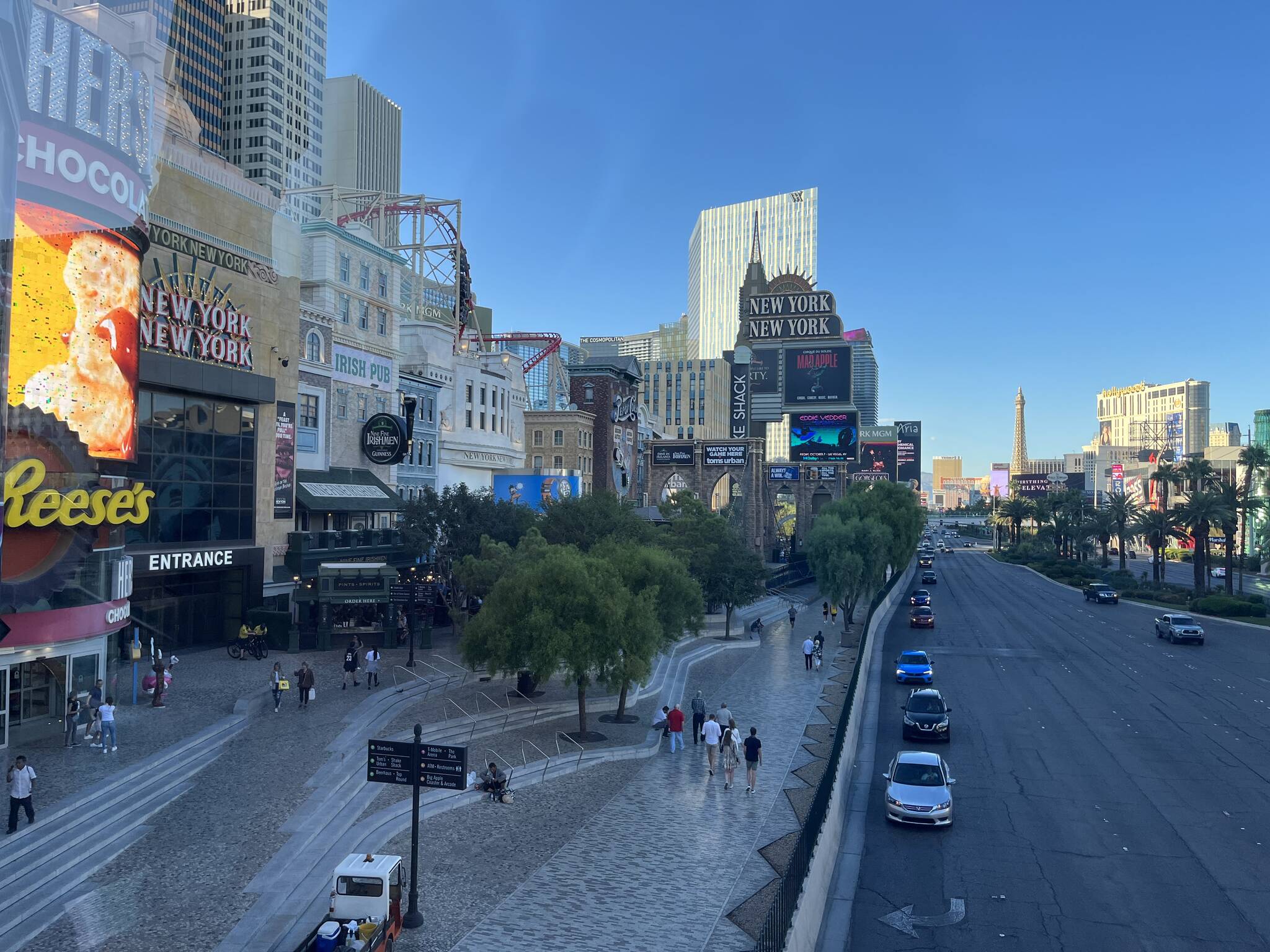 Cheer and loafing in Las Vegas – Winnipeg Free Press