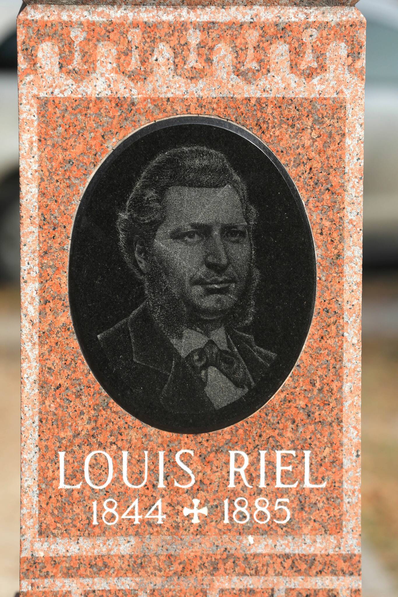 Riel gravestone defaced, suspect sought – Winnipeg Free Press