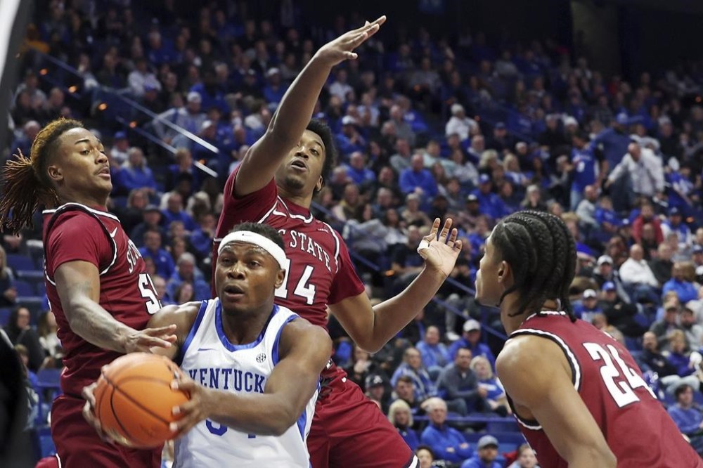 Fredrick scores 17, No. 4 Kentucky beats South Carolina St – Winnipeg ...