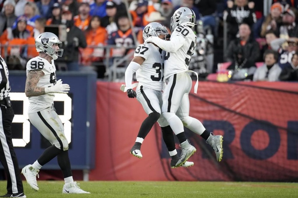 Adams’ 35-yard TD in OT powers Raiders past Broncos 22-16 – Winnipeg ...