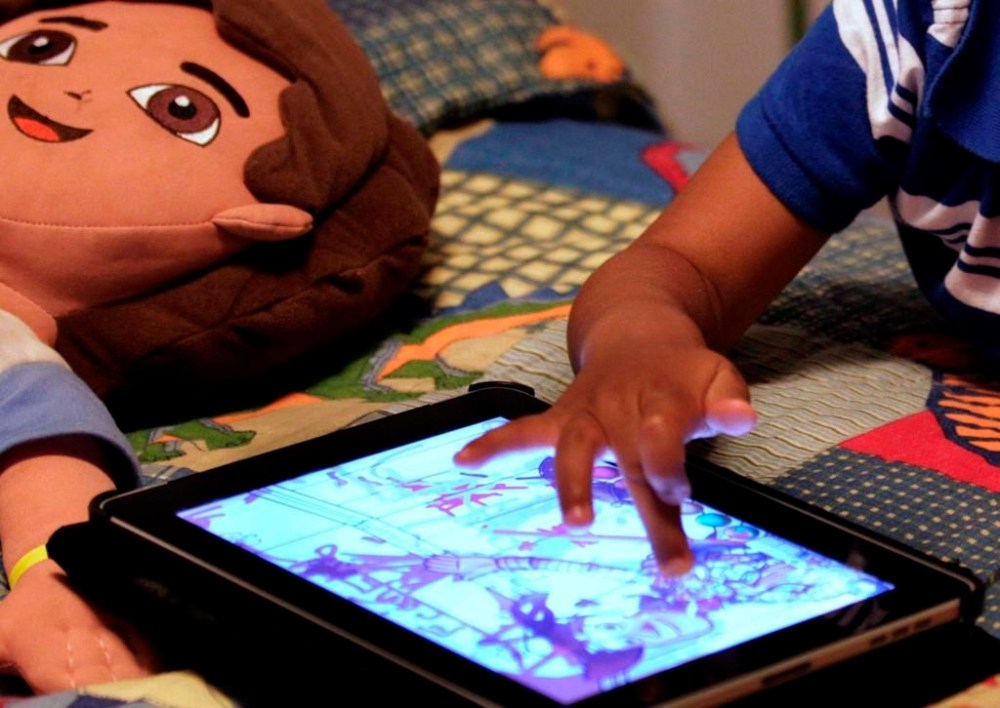 New Pediatric Guidelines For Toddler Screen Use Stresses Quality new-pediatric-guidelines-for-toddler-screen-use-stresses-quality