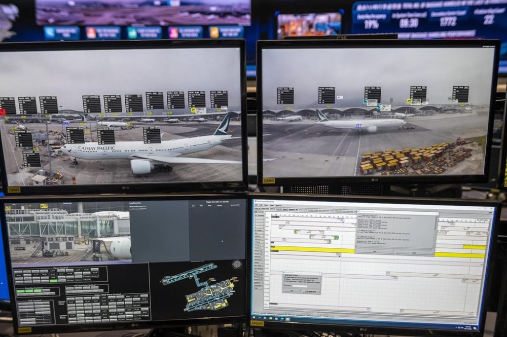 Hong Kong airport launches new third runway – Winnipeg Free Press