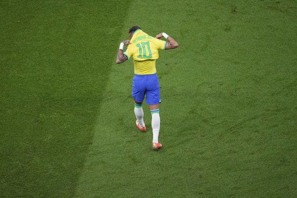 Neymar lookalike causes double takes at World Cup in Qatar – Winnipeg ...