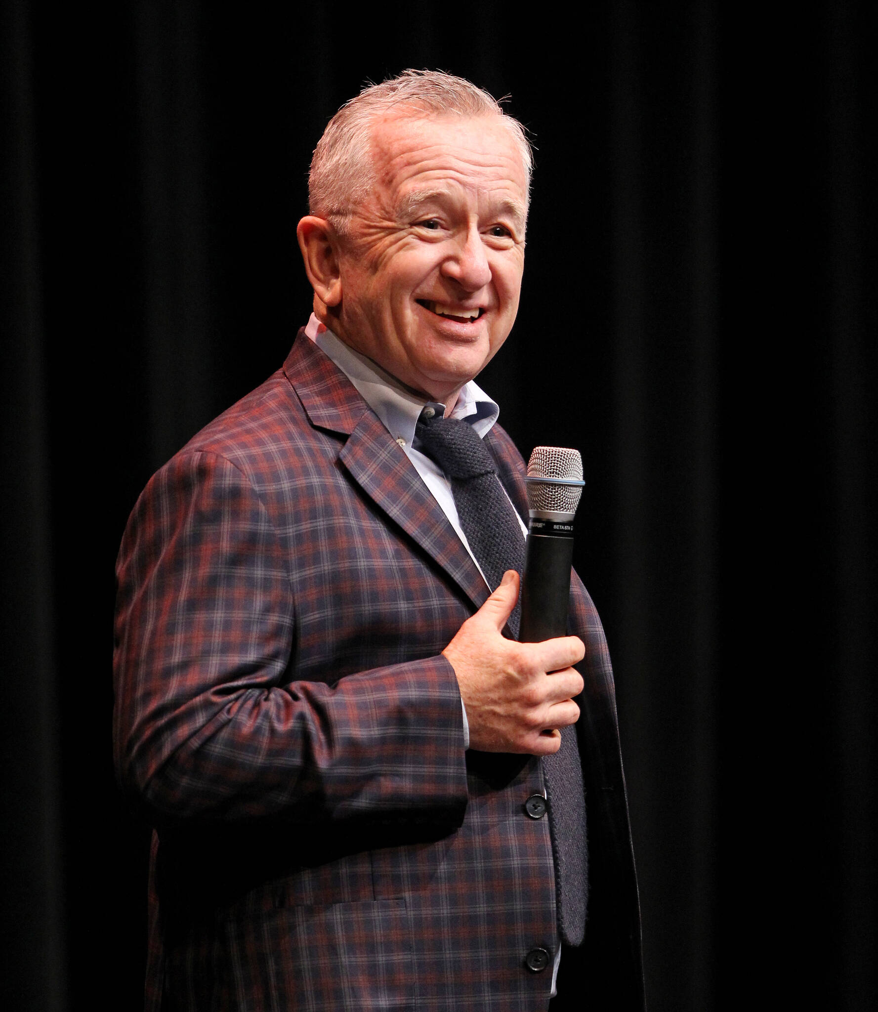 Have jokes, will travel – Winnipeg Free Press