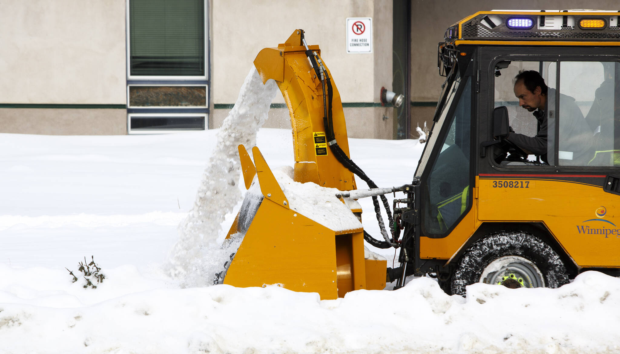 Civic union opens door for private snow clearing – Winnipeg Free Press