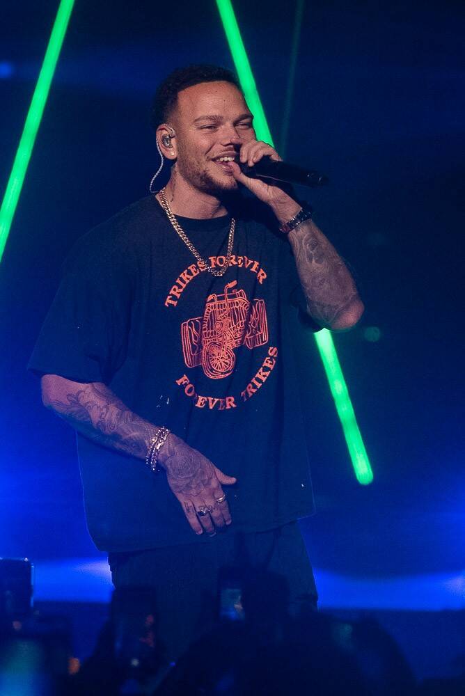 Kane Brown brings eclectic mix to town – Winnipeg Free Press