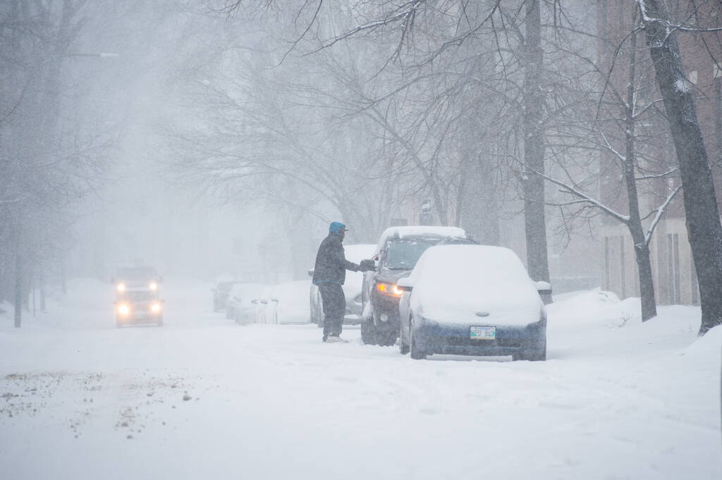 Blustery, snowy Colorado low weather system has southern Manitoba in ...