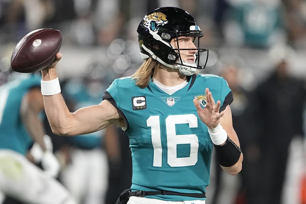 Jags QB Lawrence makes playoff history with 4 1st-half picks – Winnipeg ...