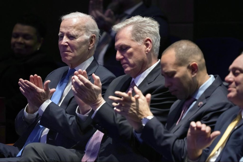Biden urges unity at prayer breakfast under new management – Winnipeg ...