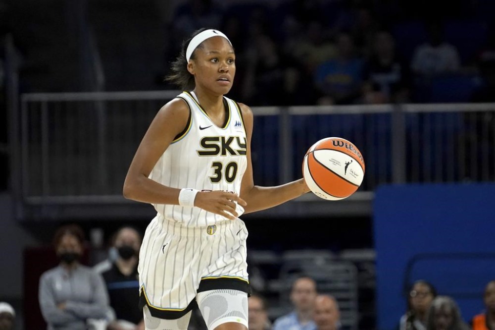 WNBA free agent Azurá Stevens signs with Los Angeles – Winnipeg Free Press