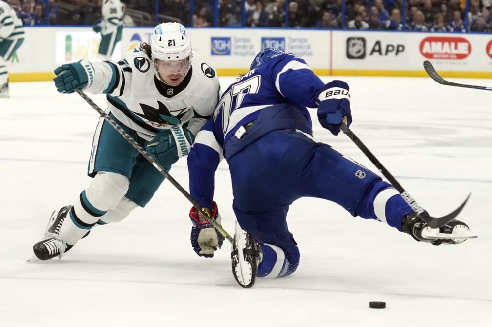 Meier scores 2nd goal in OT, Sharks beat Lightning 4-3 – Winnipeg Free ...