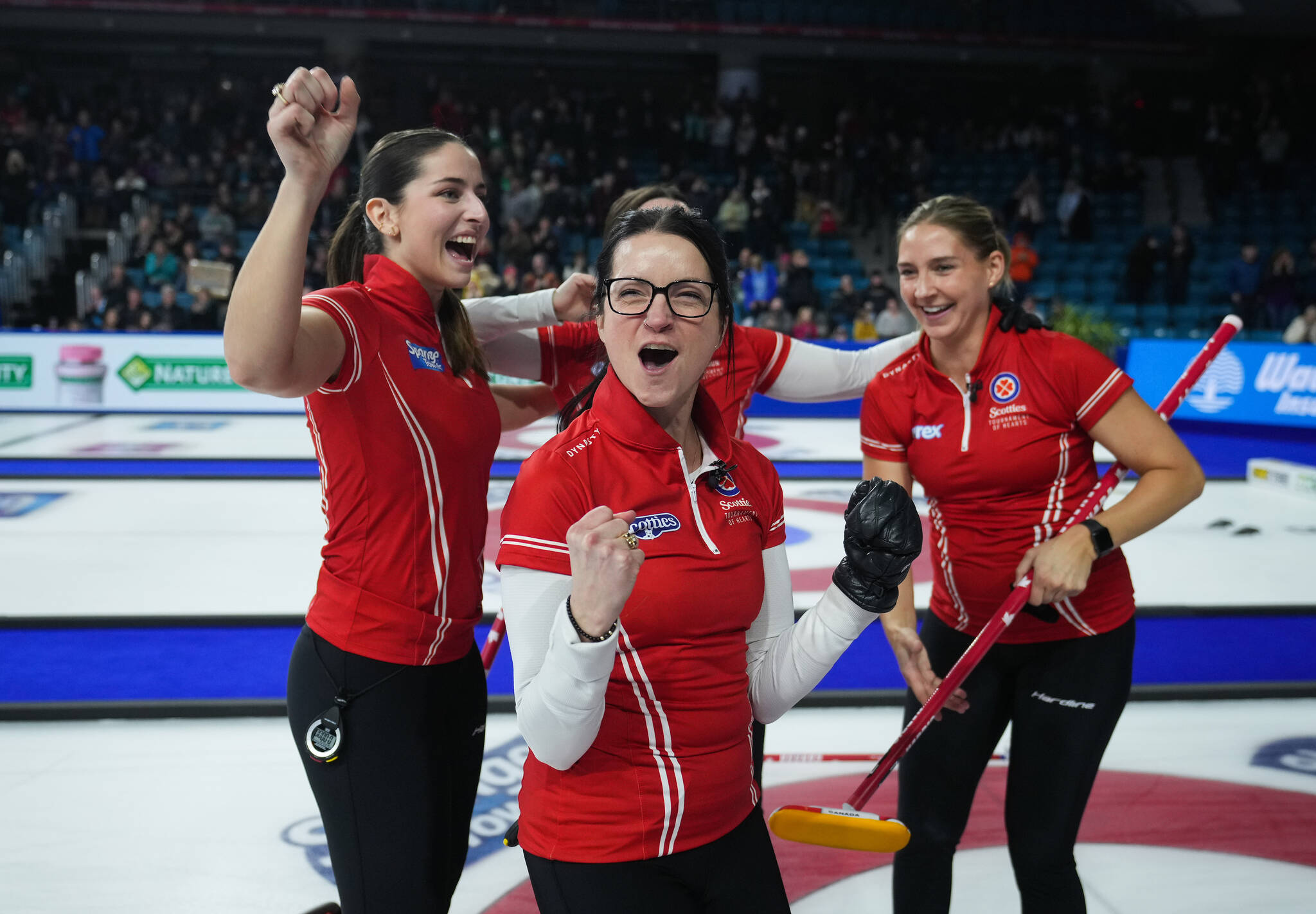 Einarson leads Team Canada to fourth consecutive Scotties curling title ...