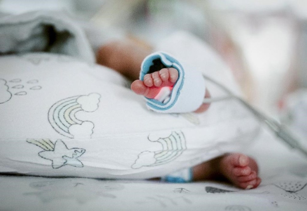 Polish mother of 7 successfully gives birth to quintuplets – Winnipeg ...