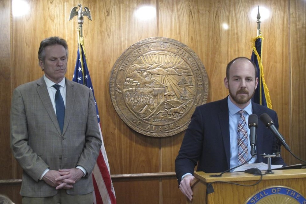 Alaska governor proposes funding boost for public defender – Winnipeg ...