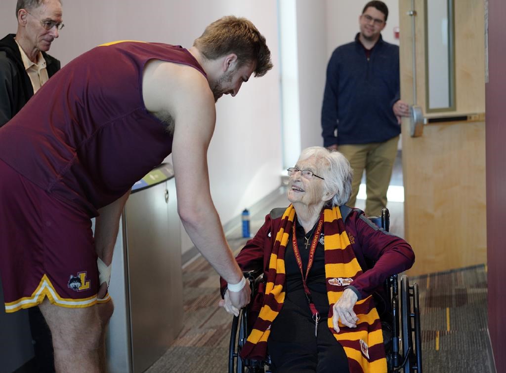 At 103, Sister Jean publishes memoir of faith and basketball – Winnipeg ...