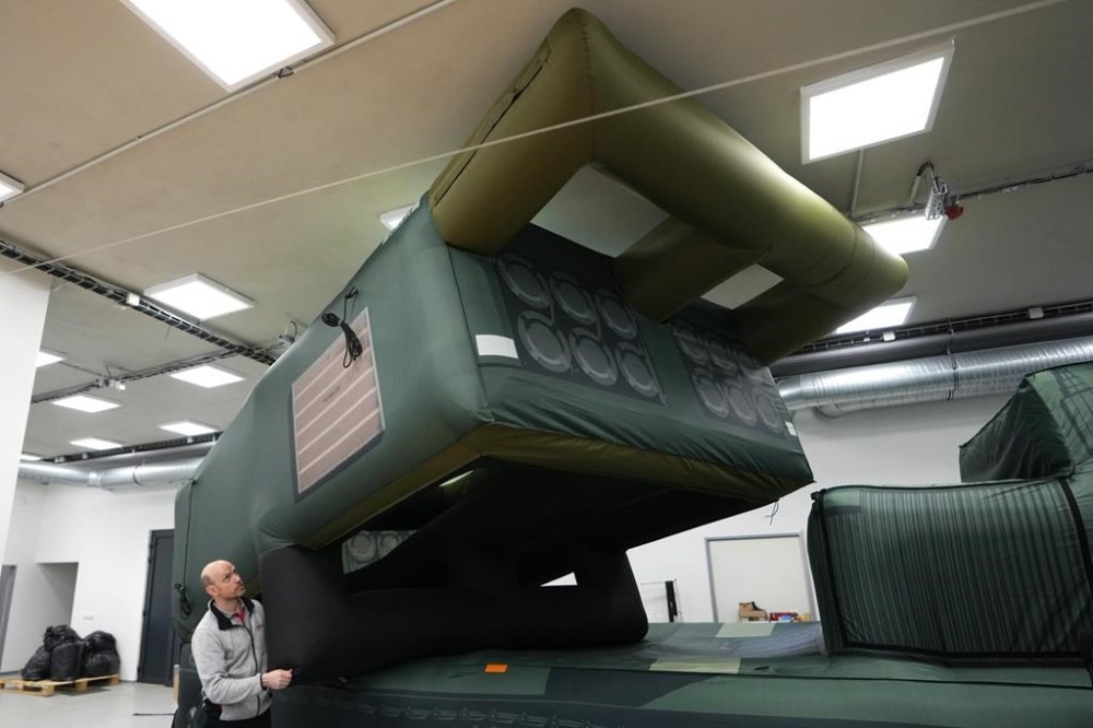 Inflatable tanks, missiles: Czech firm makes decoy armaments – Winnipeg ...