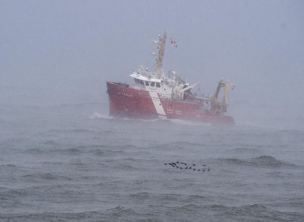 Transportation Safety Board report on sinking cites lax federal rules ...