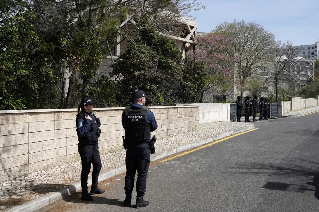 Portugal: Refugee held as suspect in Muslim center stabbings – Winnipeg ...