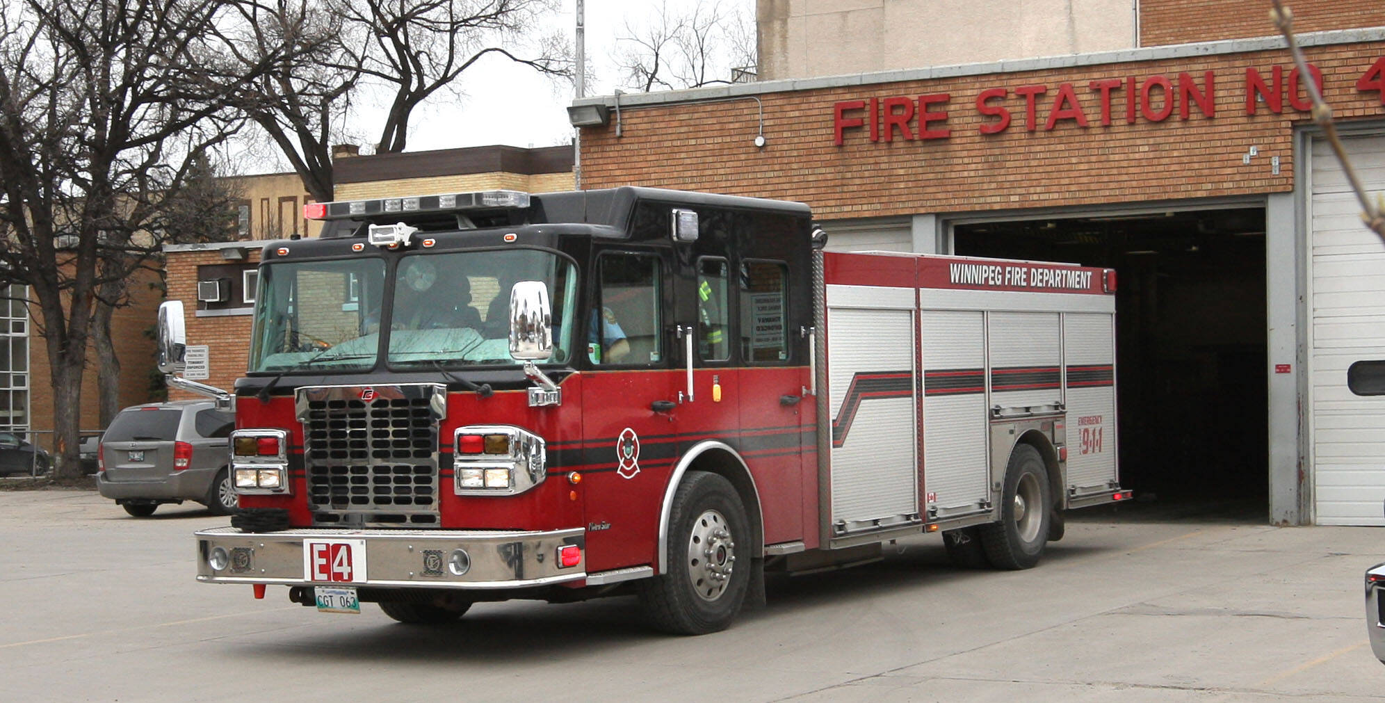 City’s spent fire trucks, ambulances should go to Ukraine, Wyatt says ...