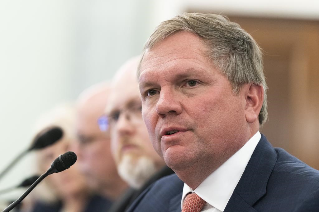 Rail CEO repeats derailment apologies before Ohio Senate – Winnipeg ...