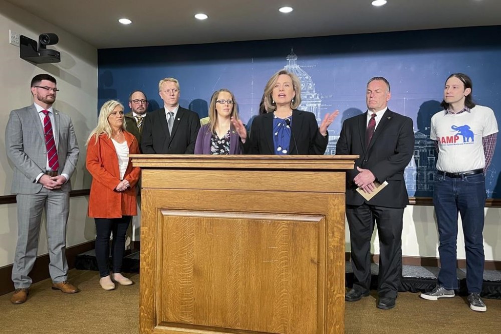 Marijuana legalization advancing in Minnesota Legislature – Winnipeg ...