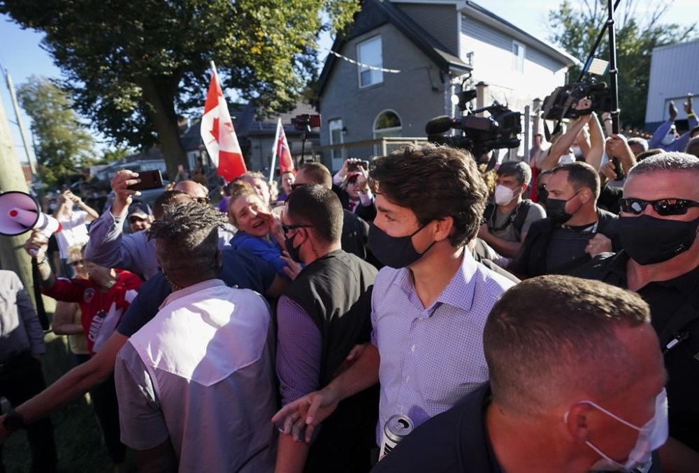 Crown argues Trudeau gravel-thrower deserves jail time, defence says he ...