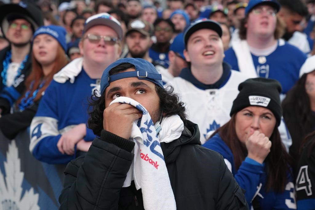 Business booming for Toronto bars as Maple Leafs advance in playoffs ...