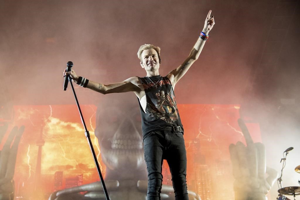 Pop-punk band Sum 41 to split up after finishing tour and final album ...
