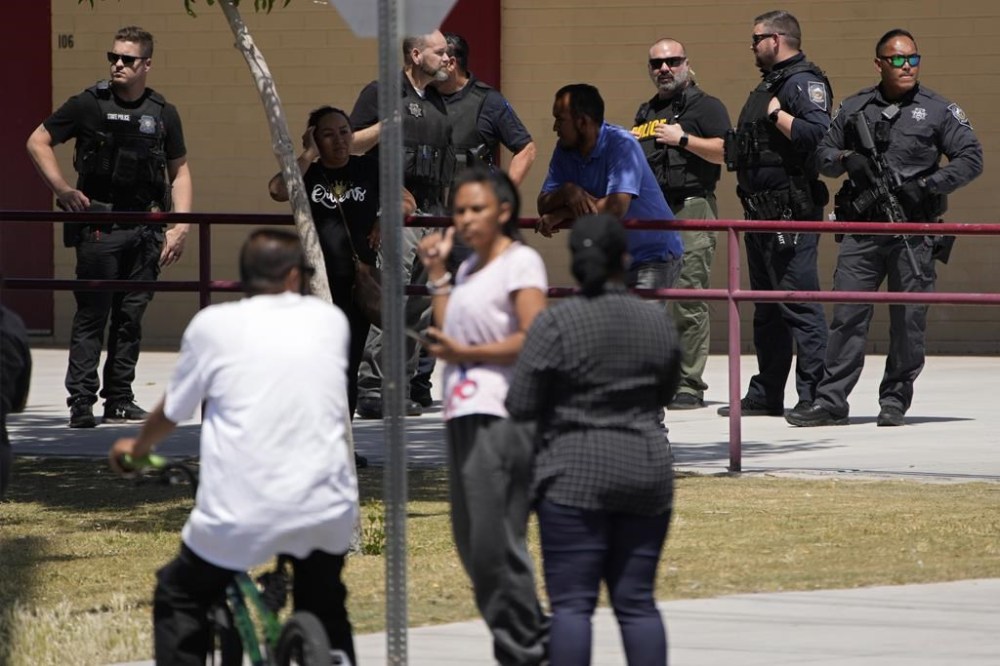 Police search for suspect in school shooting near Las Vegas – Winnipeg ...