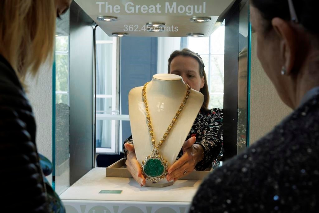 Christie’s sale of Austrian heiress’ jewels stirs criticism – Winnipeg ...
