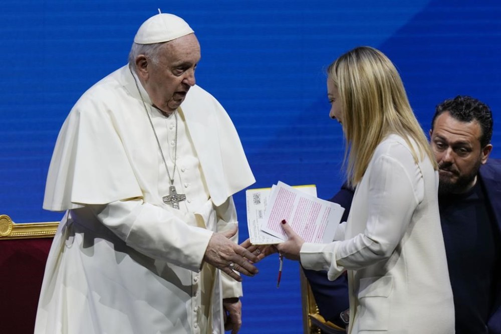 Pope joins Meloni in urging Italians to have more kids, not pets ...