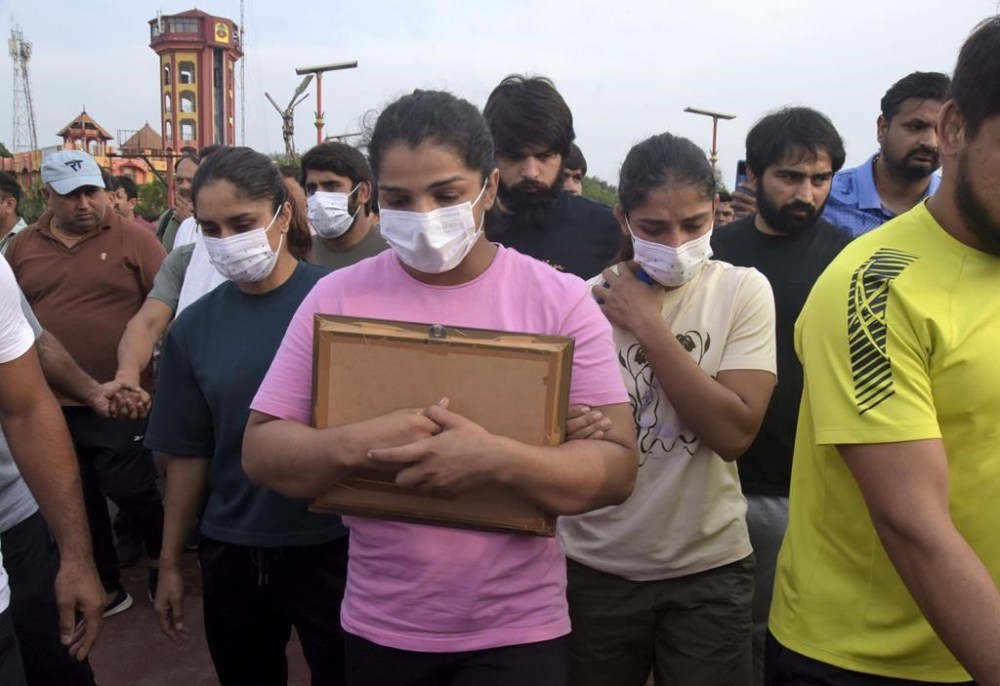 Indian wrestlers delay plan to throw medals into Ganges River as part ...
