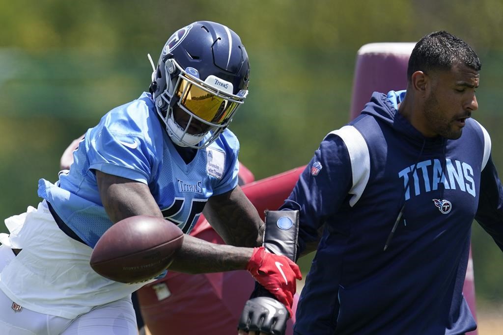 Titans’ 2-time All-Pro safety Kevin Byard practices, doesn’t talk yet ...