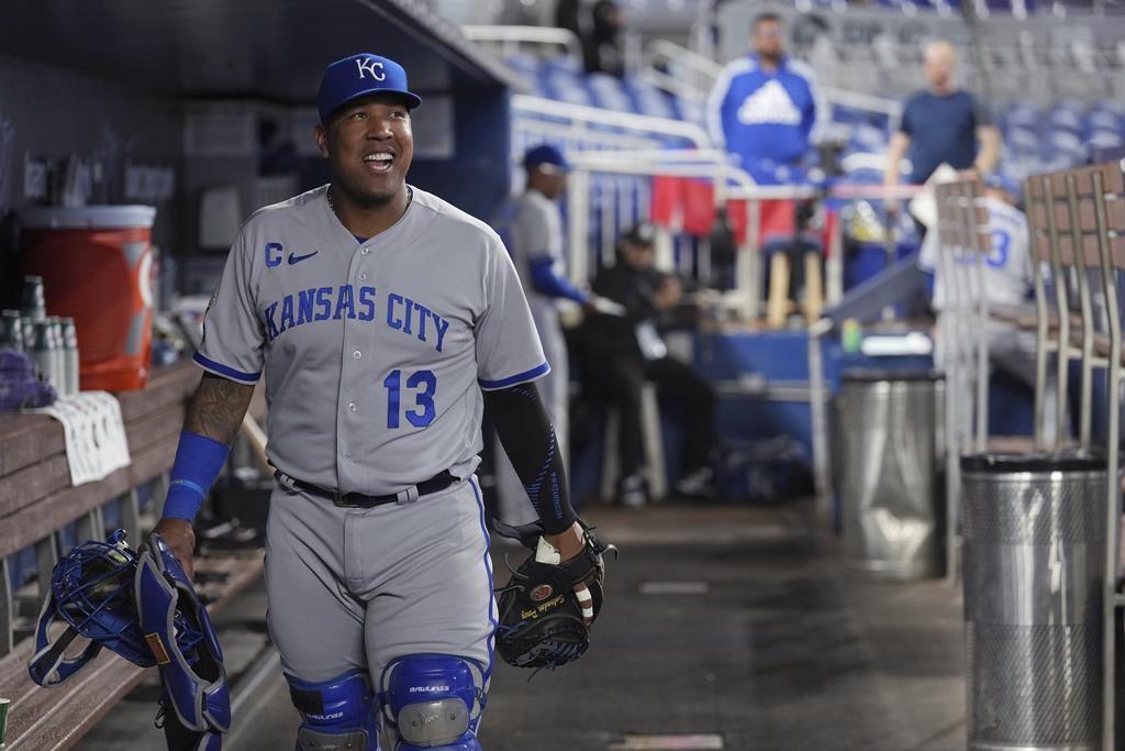 Arraez raises average to .403, Sánchez has 4 RBIs to lead Marlins over ...