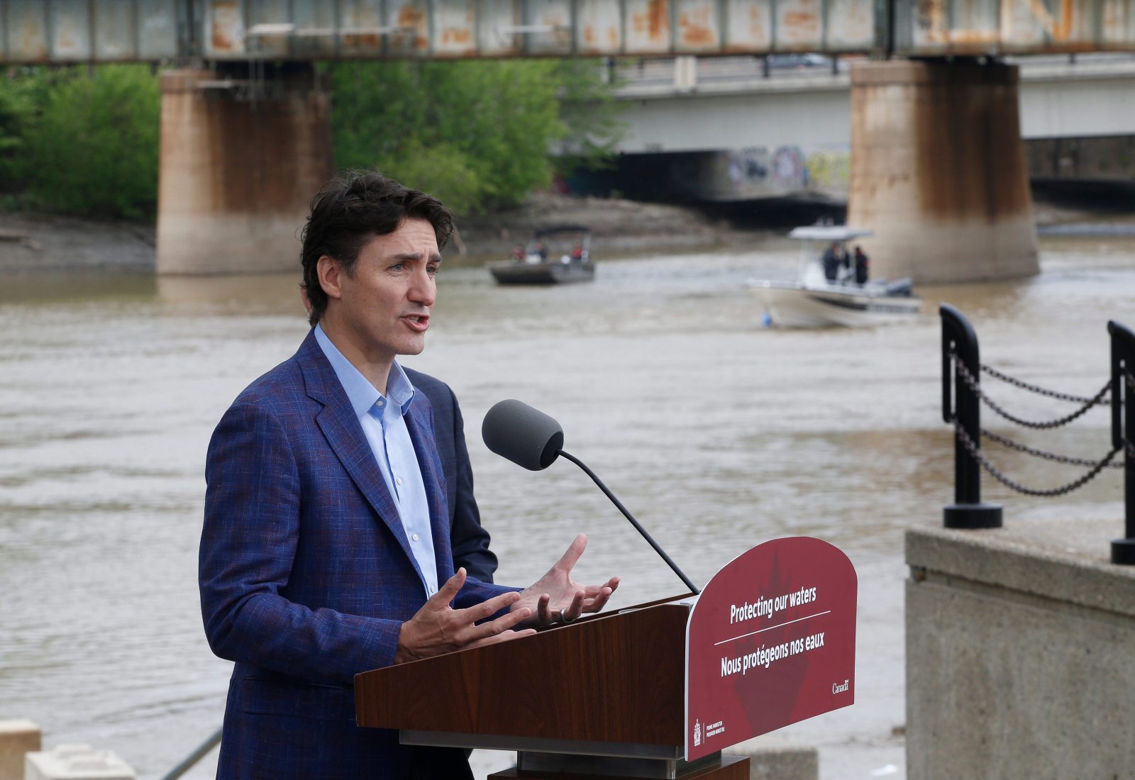 Trudeau targets byelections, water agency HQ in Manitoba stop ...