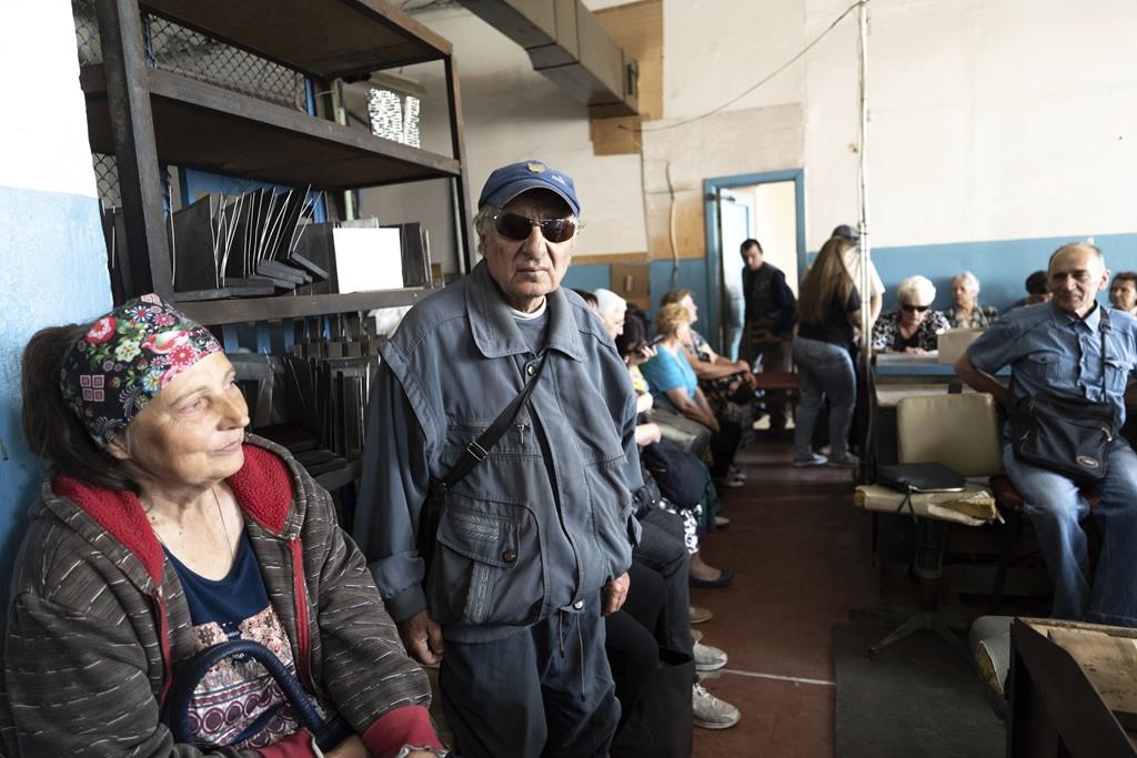 Visually impaired people in Ukraine struggle to cope during Russian ...