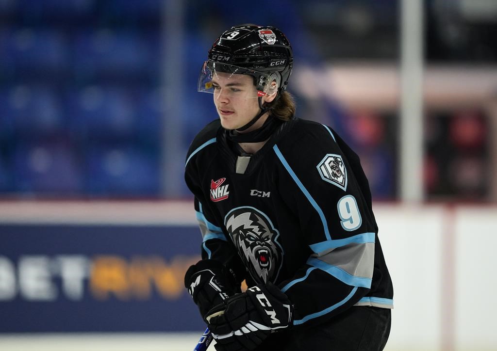 Zach Benson’s winding road primed for next stop — the NHL draft ...