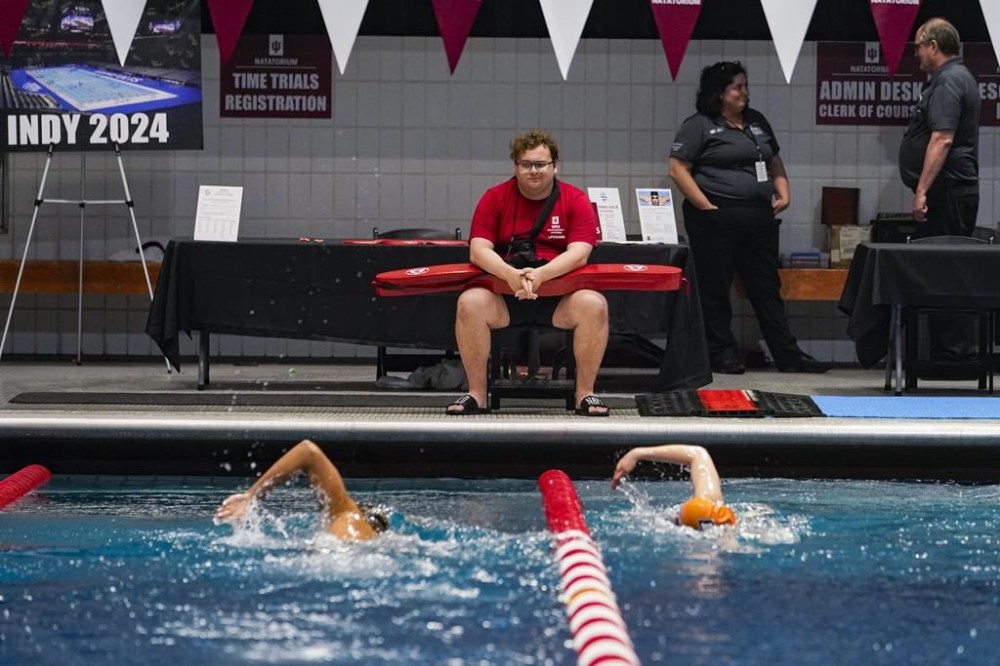 Column: A salute to lifeguards, who are even needed at the Olympic pool ...