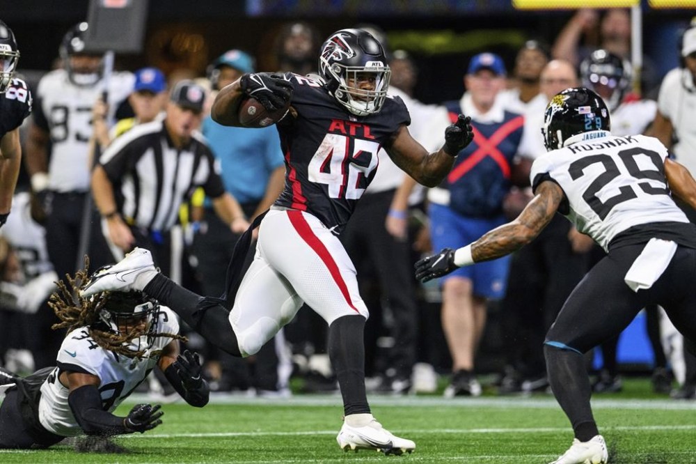Falcons RB Caleb Huntley still recovering from Achilles injury, won’t ...