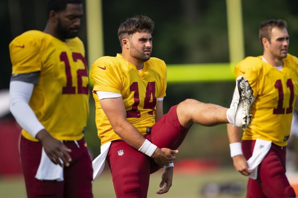 Howell gets the chance to show Rivera and new ownership he should be ...