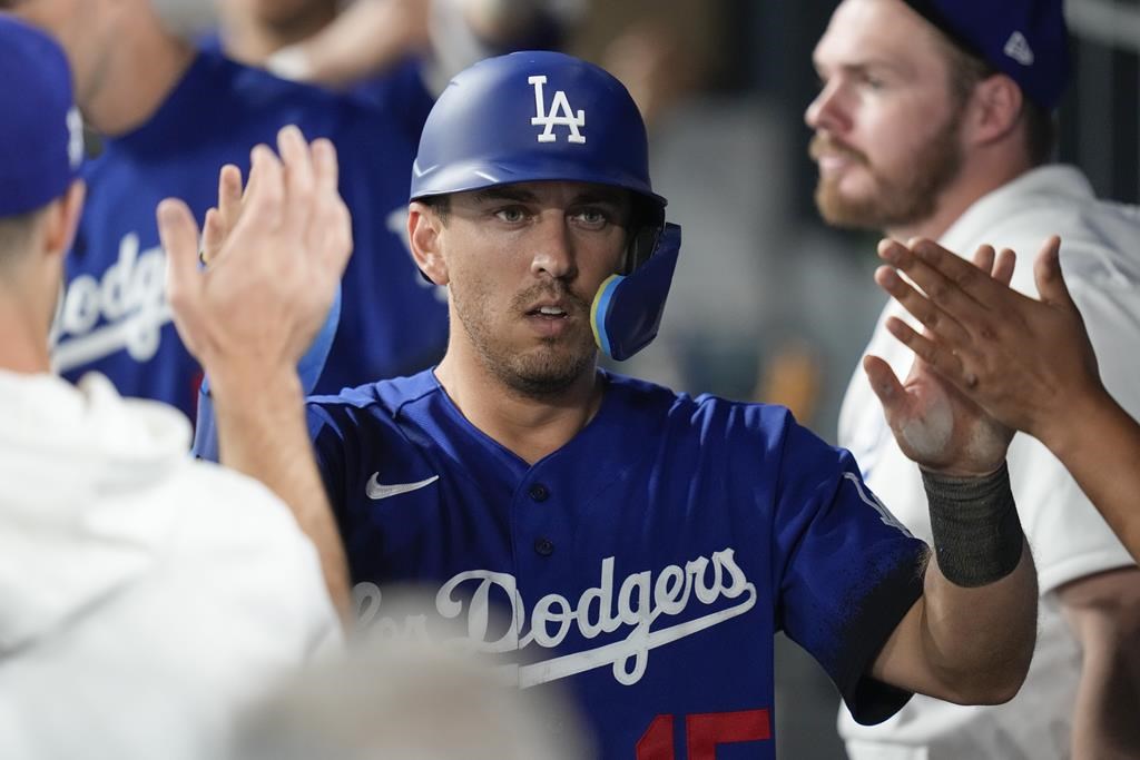 Freeman has 3 hits to lead Dodgers to 8-2 victory and 3-game sweep of ...